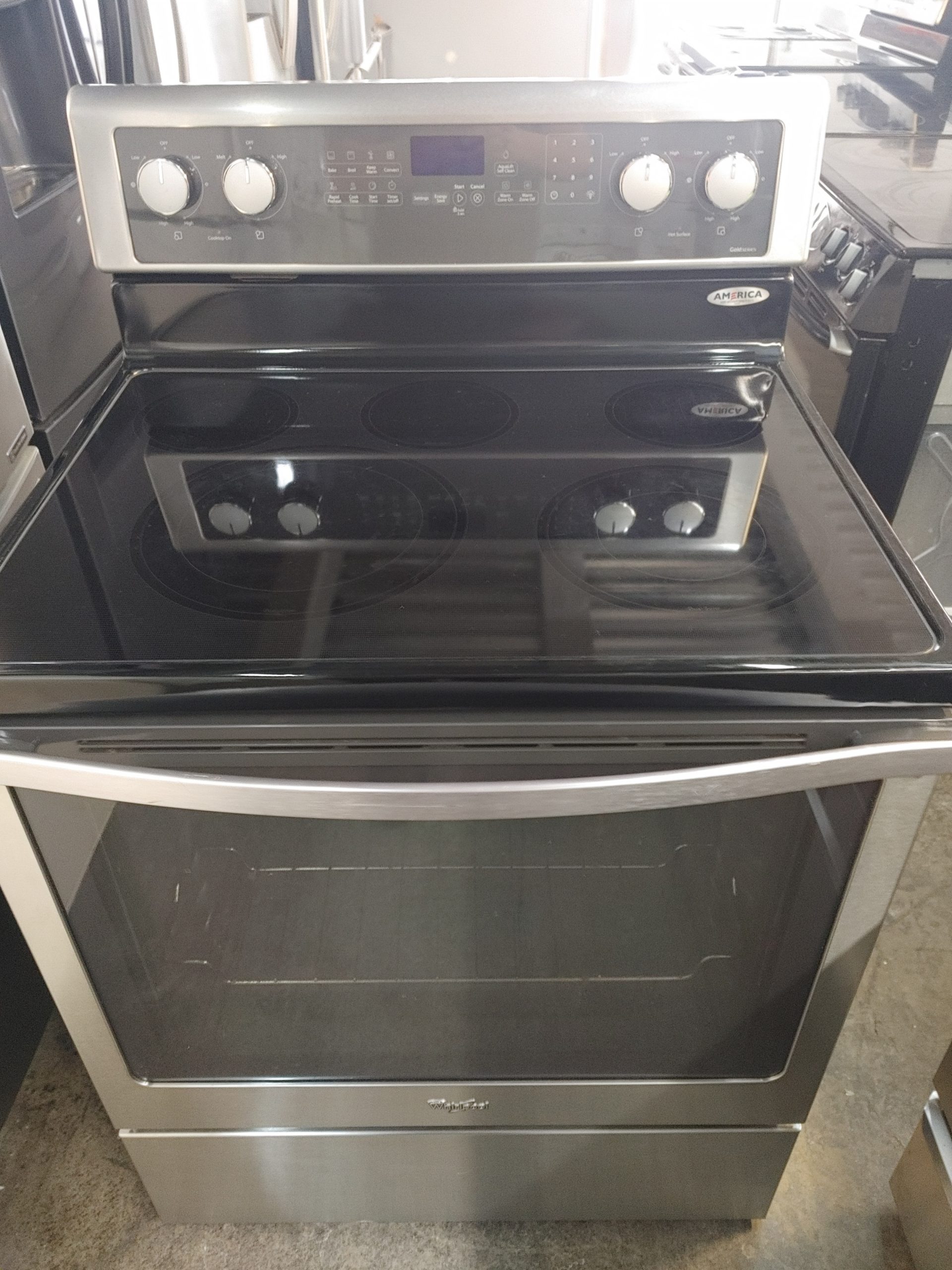 Cuisinière Whirlpool (# 911) - Électroménagers Ste-Foy