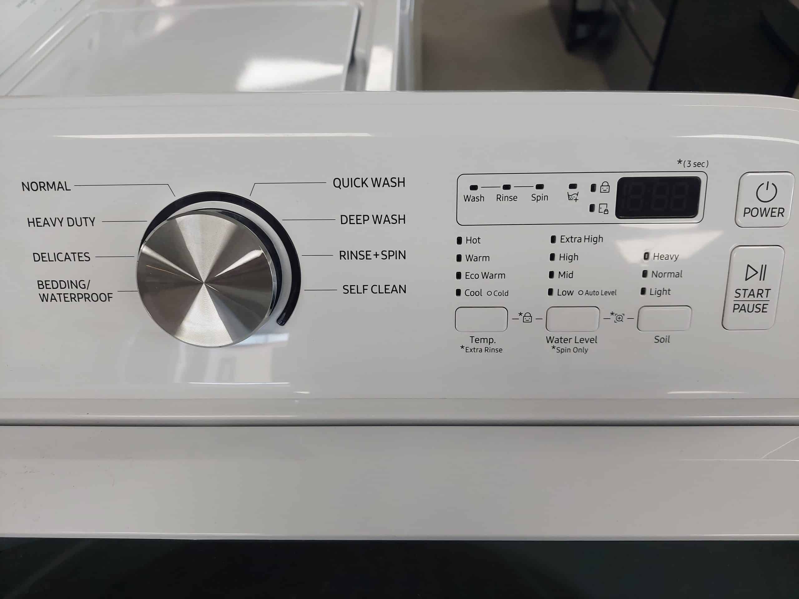 Laveuse Samsung modèle: WA44A3205AW N/S: 0J1N5DDRC03113T (#1700 ...