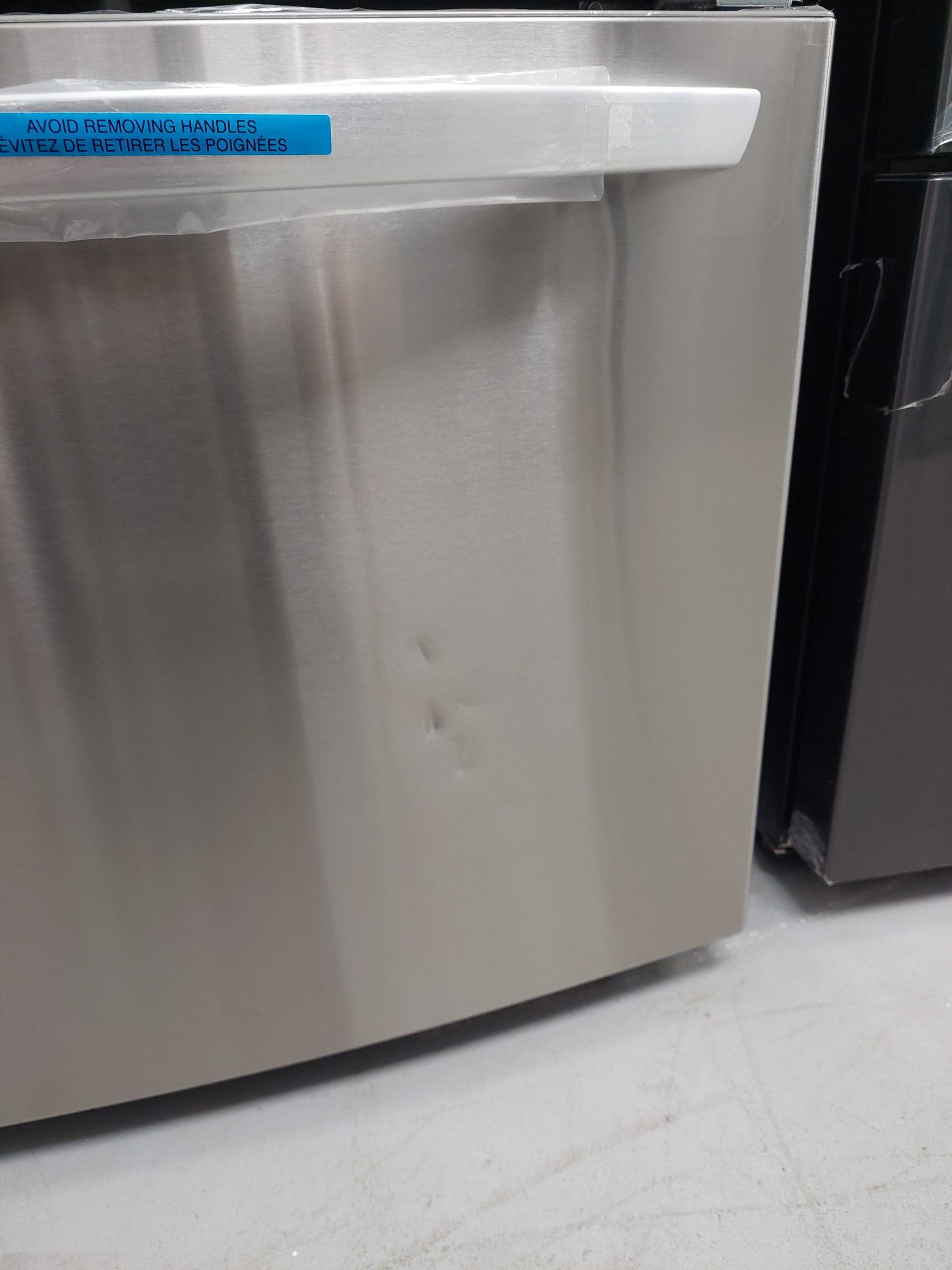 Réfrigérateur LG modèle: LRFNS2200S (#2072) - Électroménagers Ste-Foy