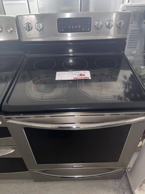 Cuisinière Frigidaire Gallery stainless à vitrocéramique (R) (#3501 ...