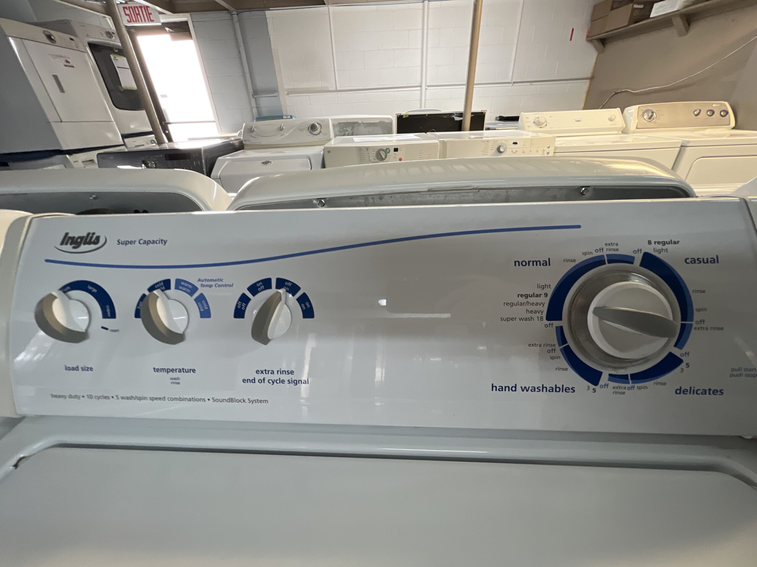 Laveuse Inglis Blanche Chargement Dessus (r) (#4107) - Électroménagers ...