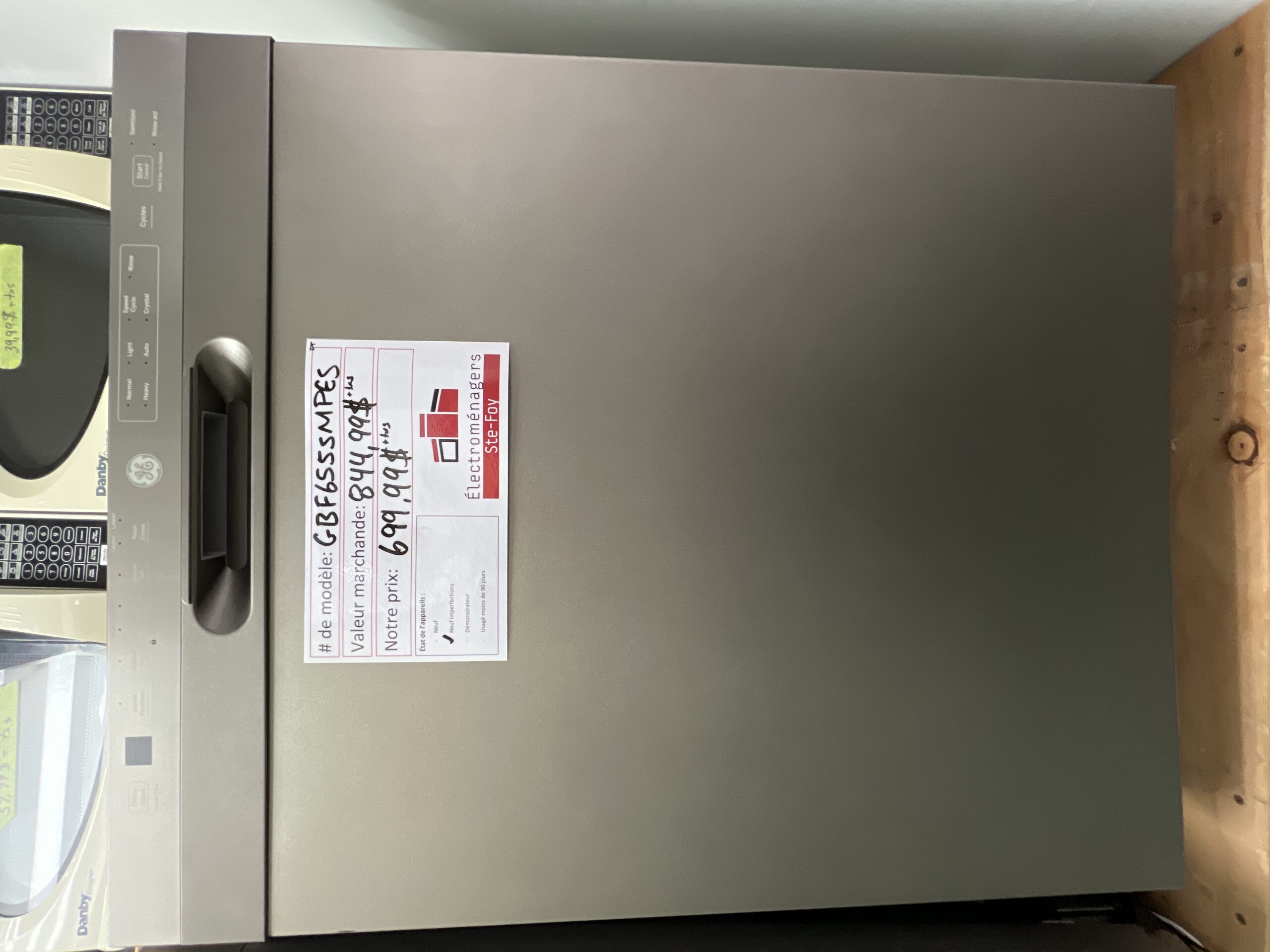 Lave-Vaisselle GE Ardoise NM: GBF655SMPES NS: HT802386C (N.I.) (#4490 ...